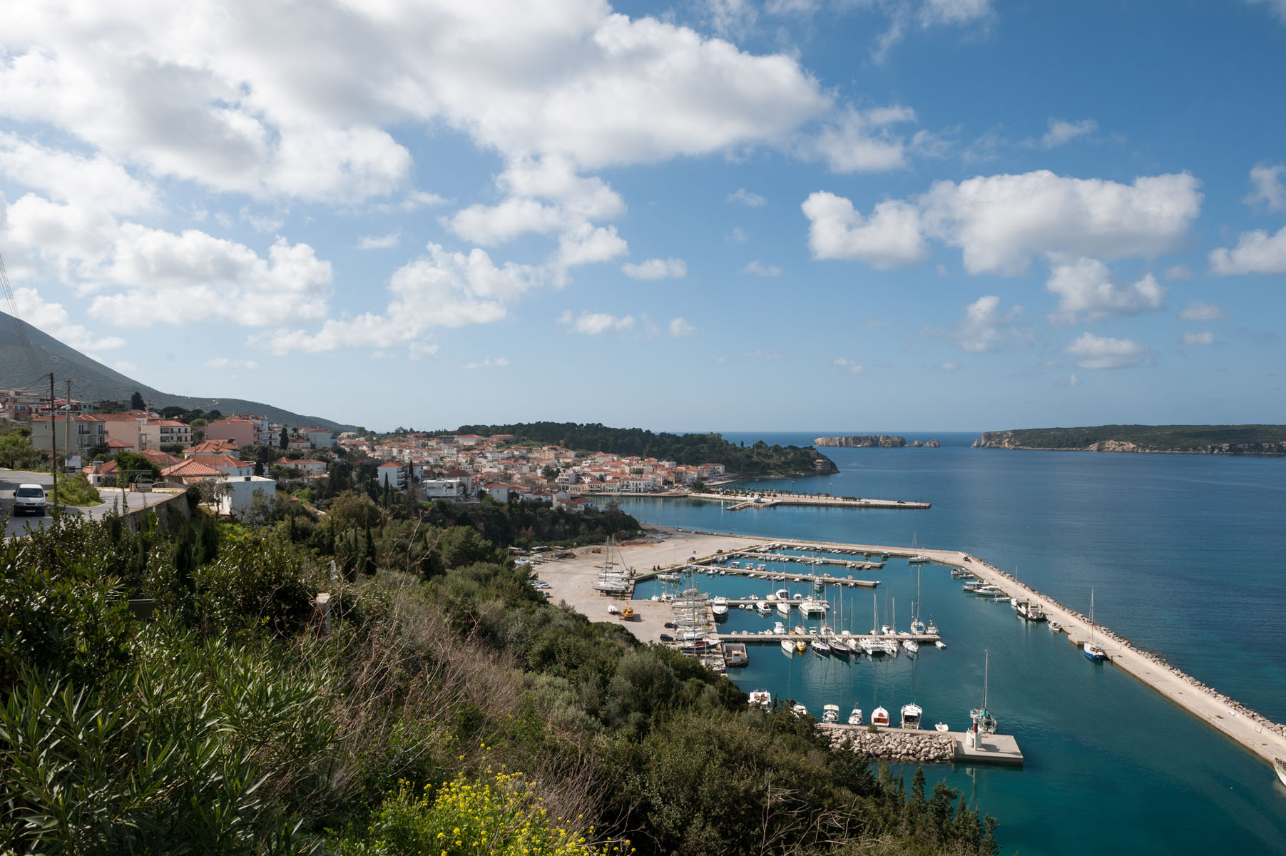 PYLOS, MONUMENT OF THE THREE ADMIRALS AT THE BATTLE OF NAVARINO | You ...